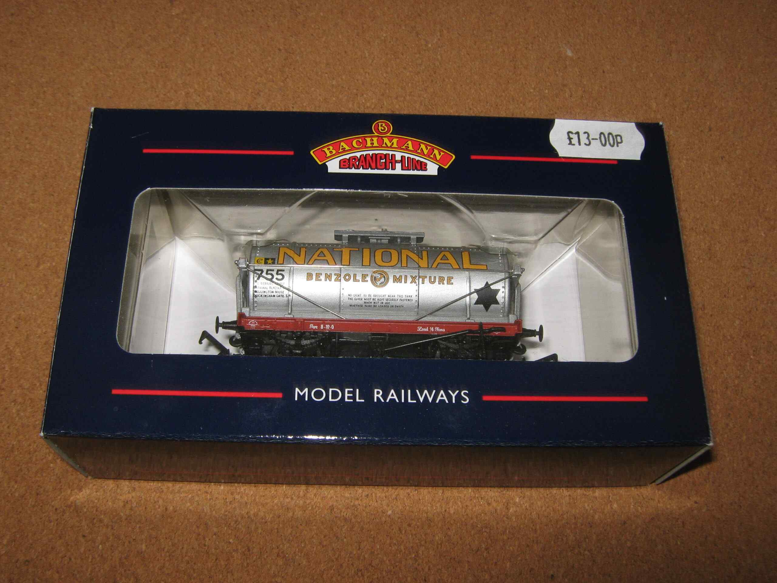 Bachmann 37-659 14 Ton Tank Wagon 'National Benzole' - Wellingborough ...