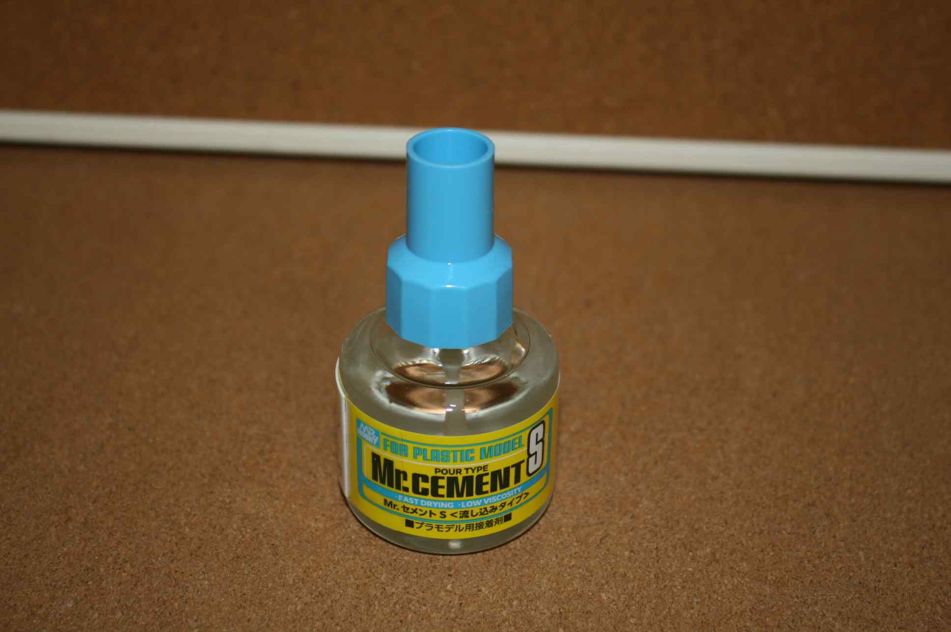 Mr Hobby MC129 Mr Cement S Plastic Model Glue with Brush 40ml ...