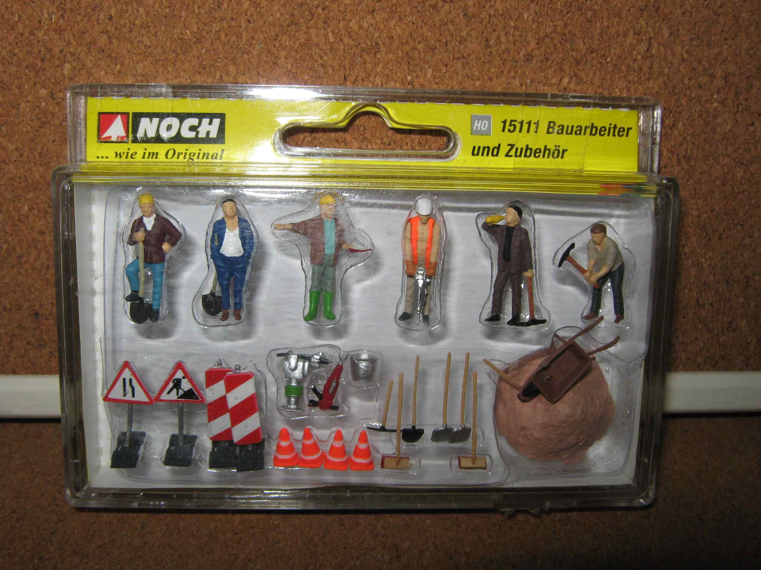 Noch 15111 Workers and Tools HO Scale - Wellingborough Trains & Models