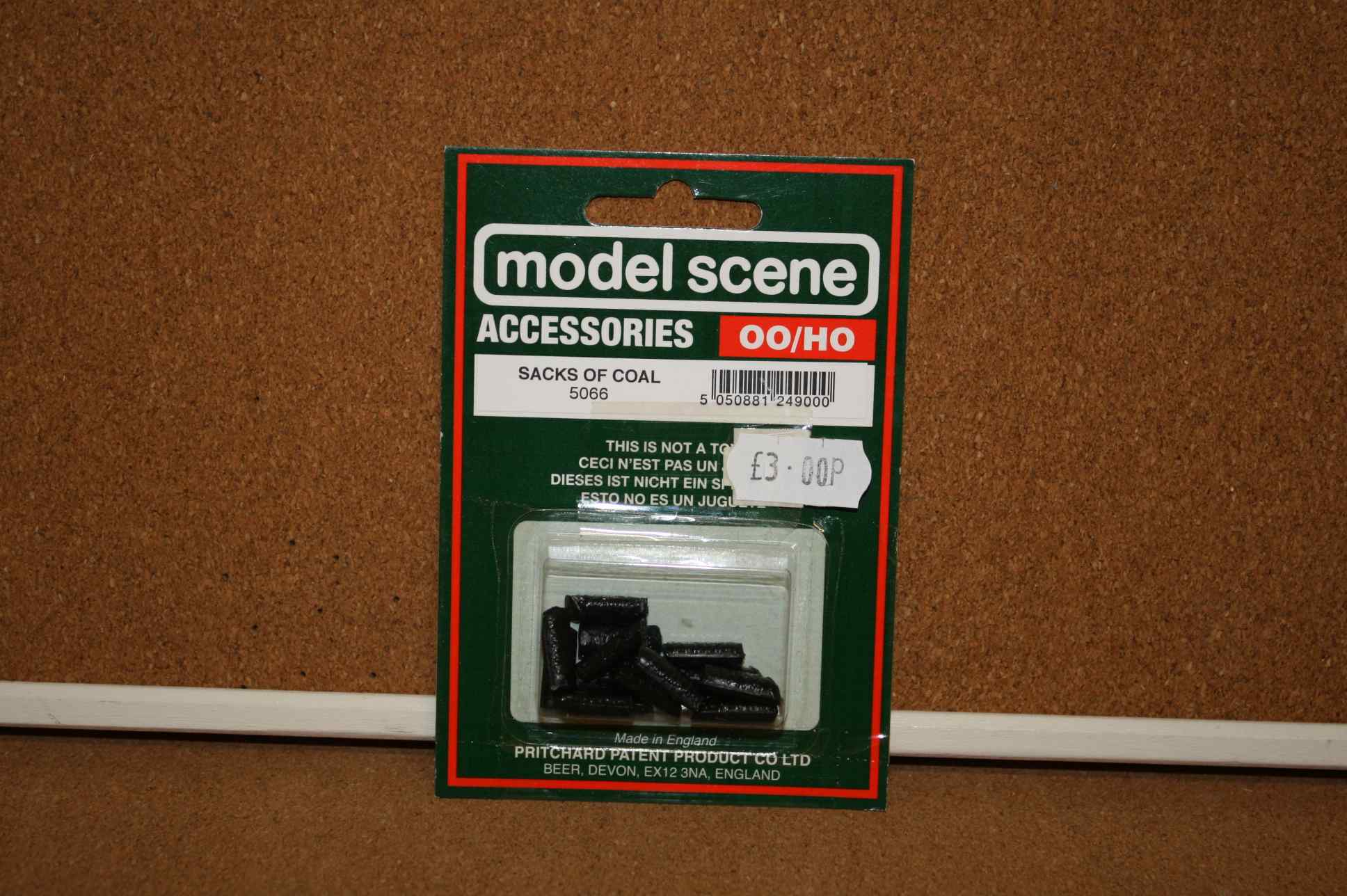 Peco Model Scene 5066 Sacks of Coal OO/HO - Wellingborough Trains & Models