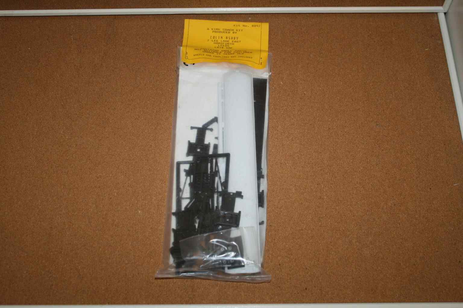 Ian Kirk Models 8842 - LNER Full Brake Coach OO Scale BASIC Model Kit ...