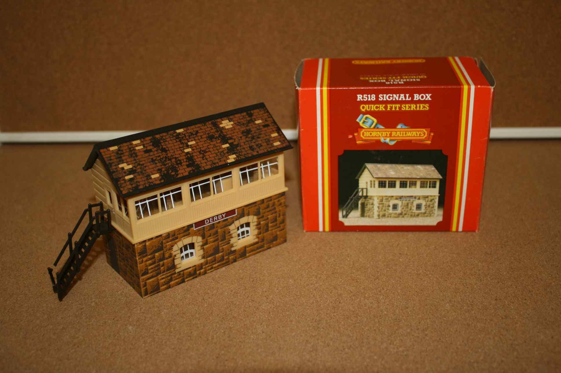 Hornby R518 Signal Box Built Pre-Owned Quick Fit Series ...