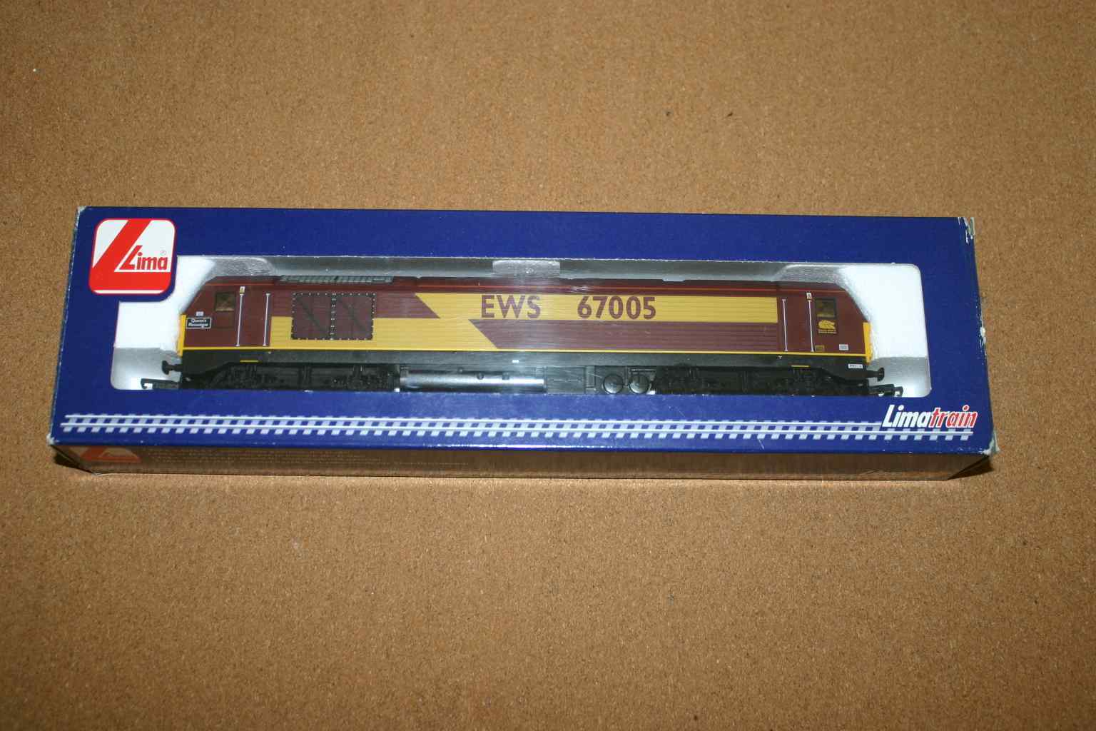 Lima 204978 Class 67 EWS Maroon "Queens Messenger" No.67005 Pre-Owned ...