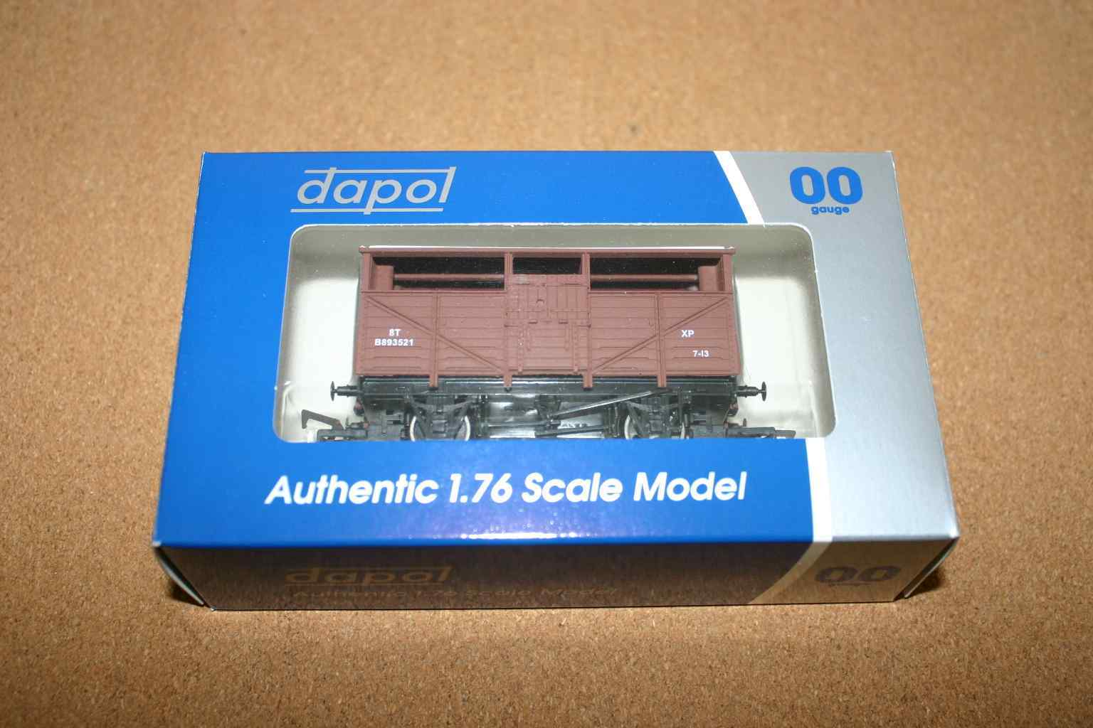Dapol 4F-020-009 Cattle Wagon B893521 OO Scale - Wellingborough Trains ...