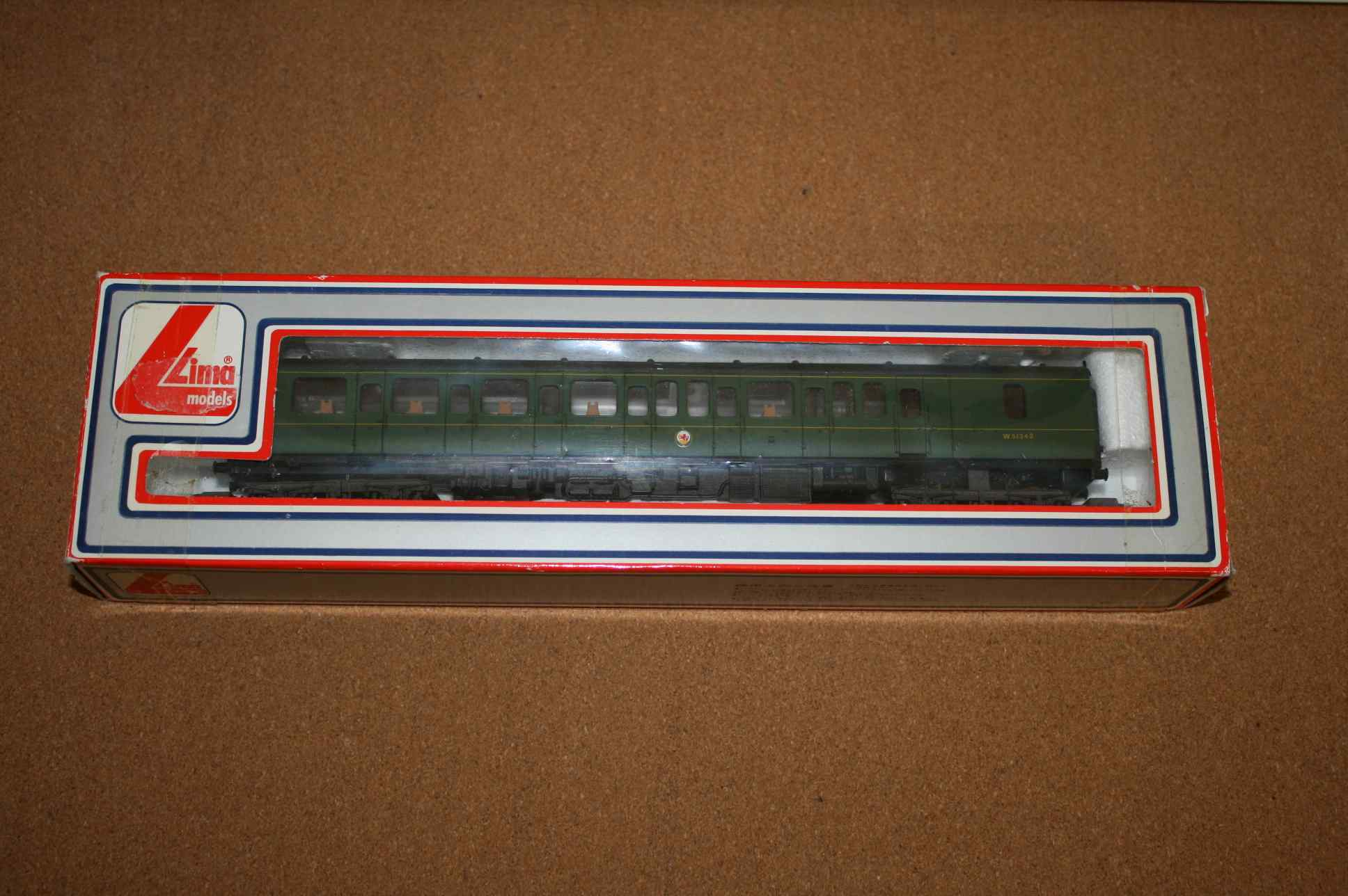 Lima 205137, & 205139 Class 117 BR Green 2 Car Unit Pre-Owned ...