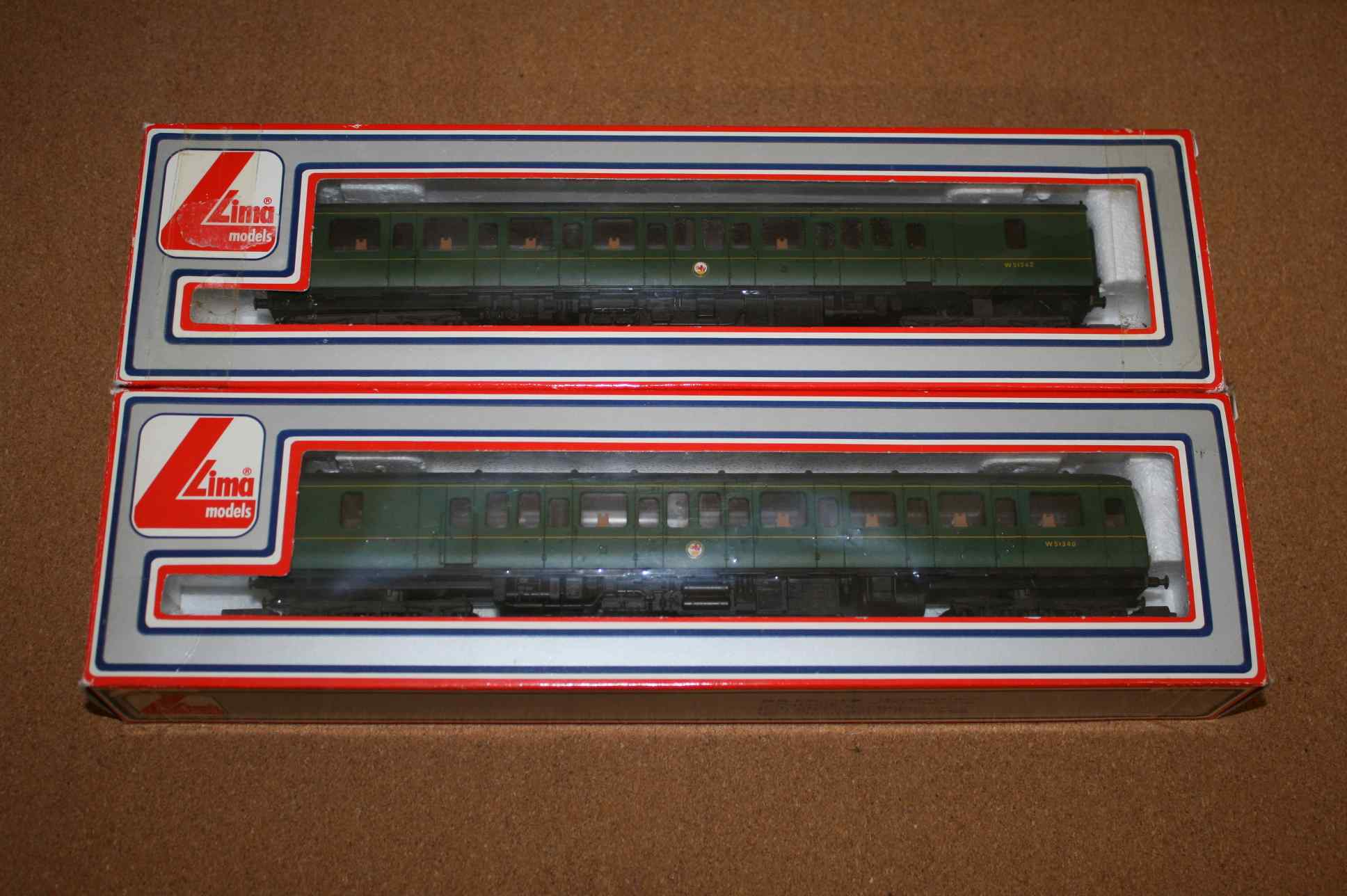 Lima 205137, & 205139 Class 117 BR Green 2 Car Unit Pre-Owned ...