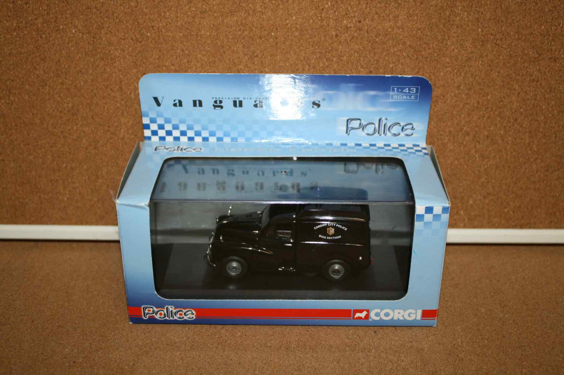 Vanguards VA01124 Morris Minor Van Cardiff City Police Dog Section ...