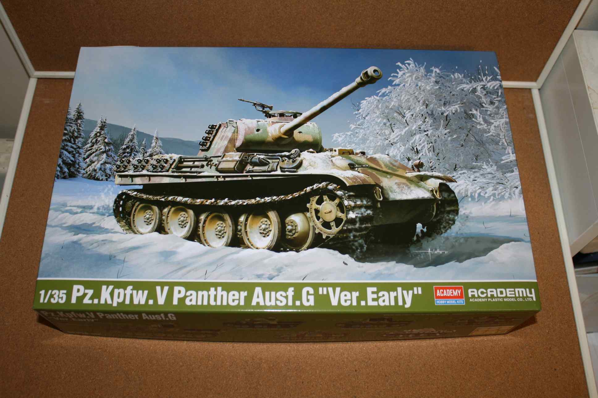 Academy 13529 Pzkpfw.V Panther Ausf.G "Early Version" 1/35 Scale Model ...