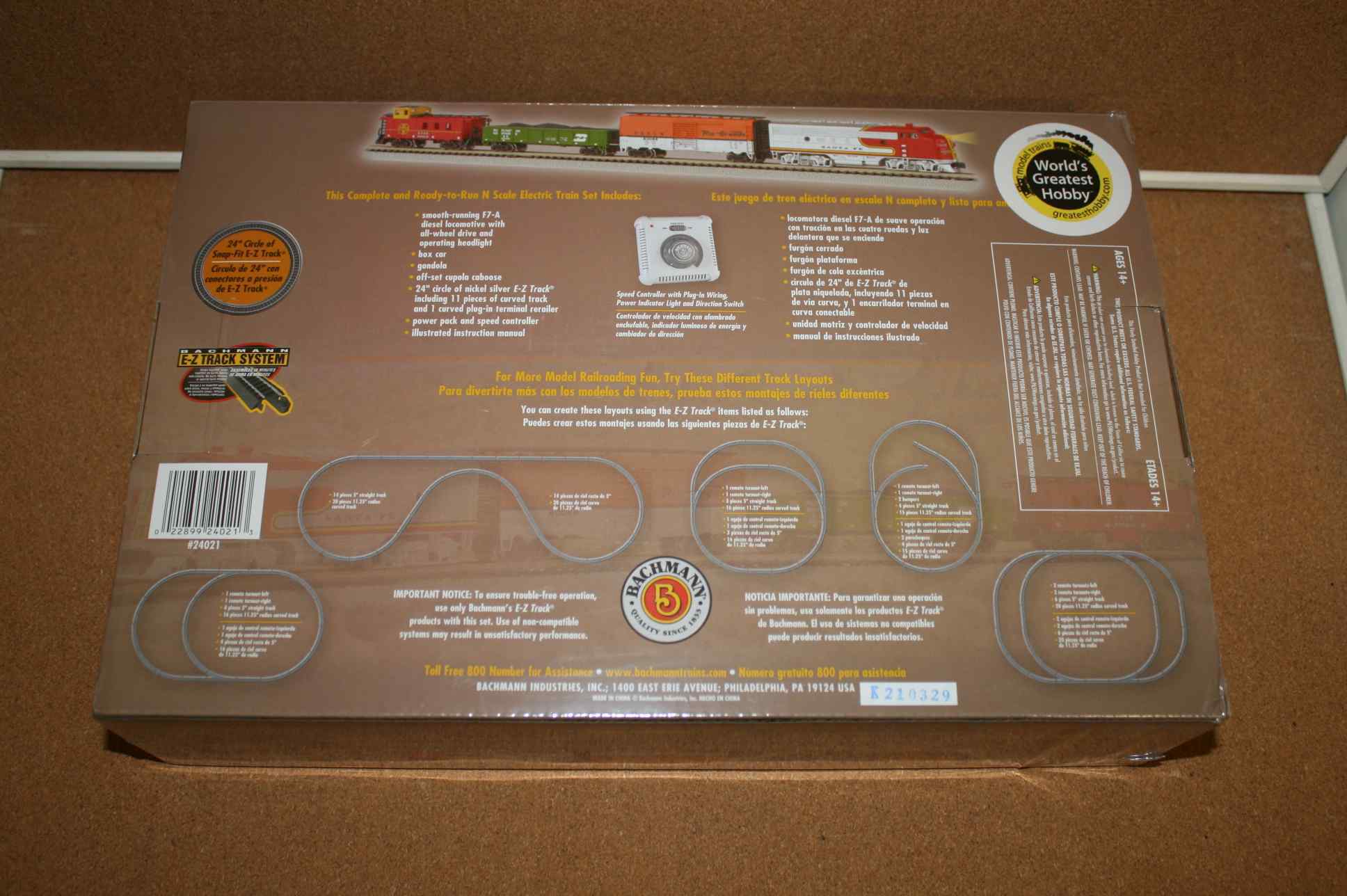 Bachman 24021 N Scale Super Chief Train Set - Wellingborough Trains ...
