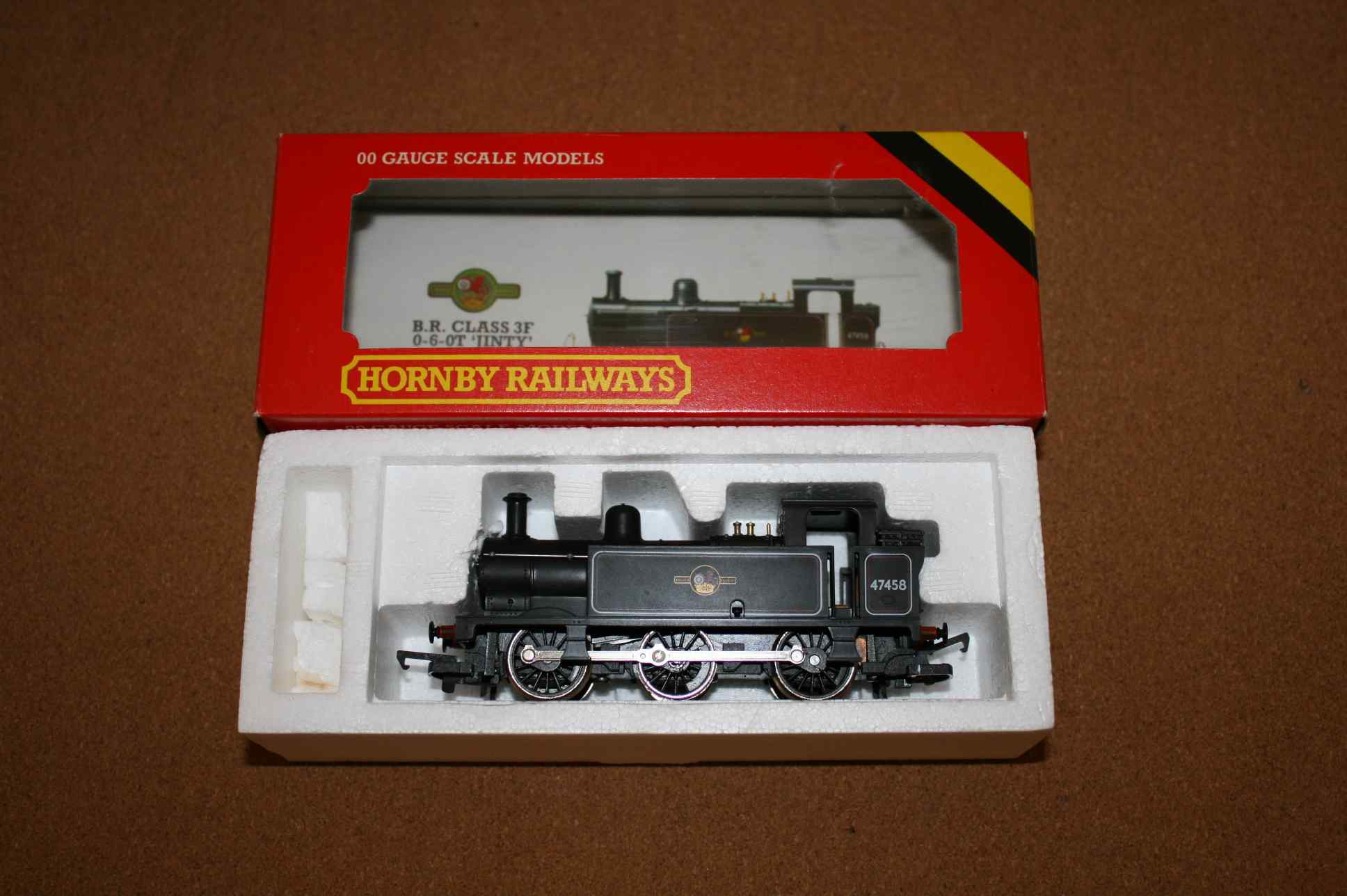 Hornby R058 BR 3F Jinty Black 47458 Late Crest Hornby Pre-Owned ...