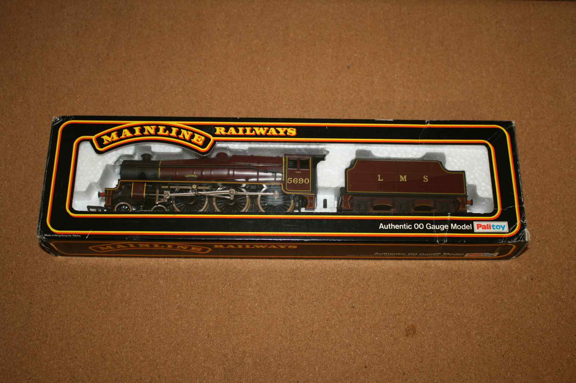 Mainline 37-061 Jubilee Class 6P Locomotive "Leander" LMS Maroon No ...